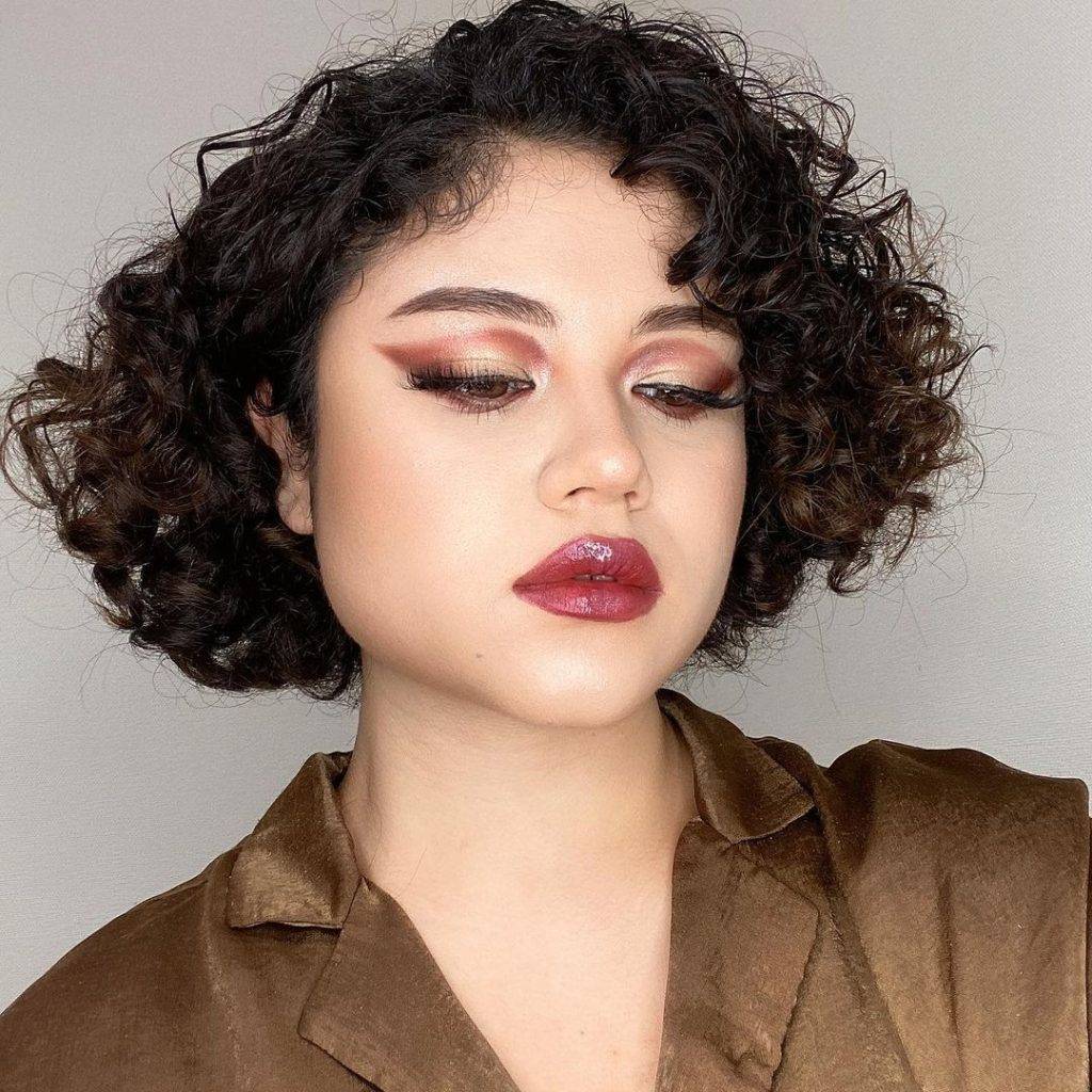 60+ Short Hairstyles for Heart Face Women