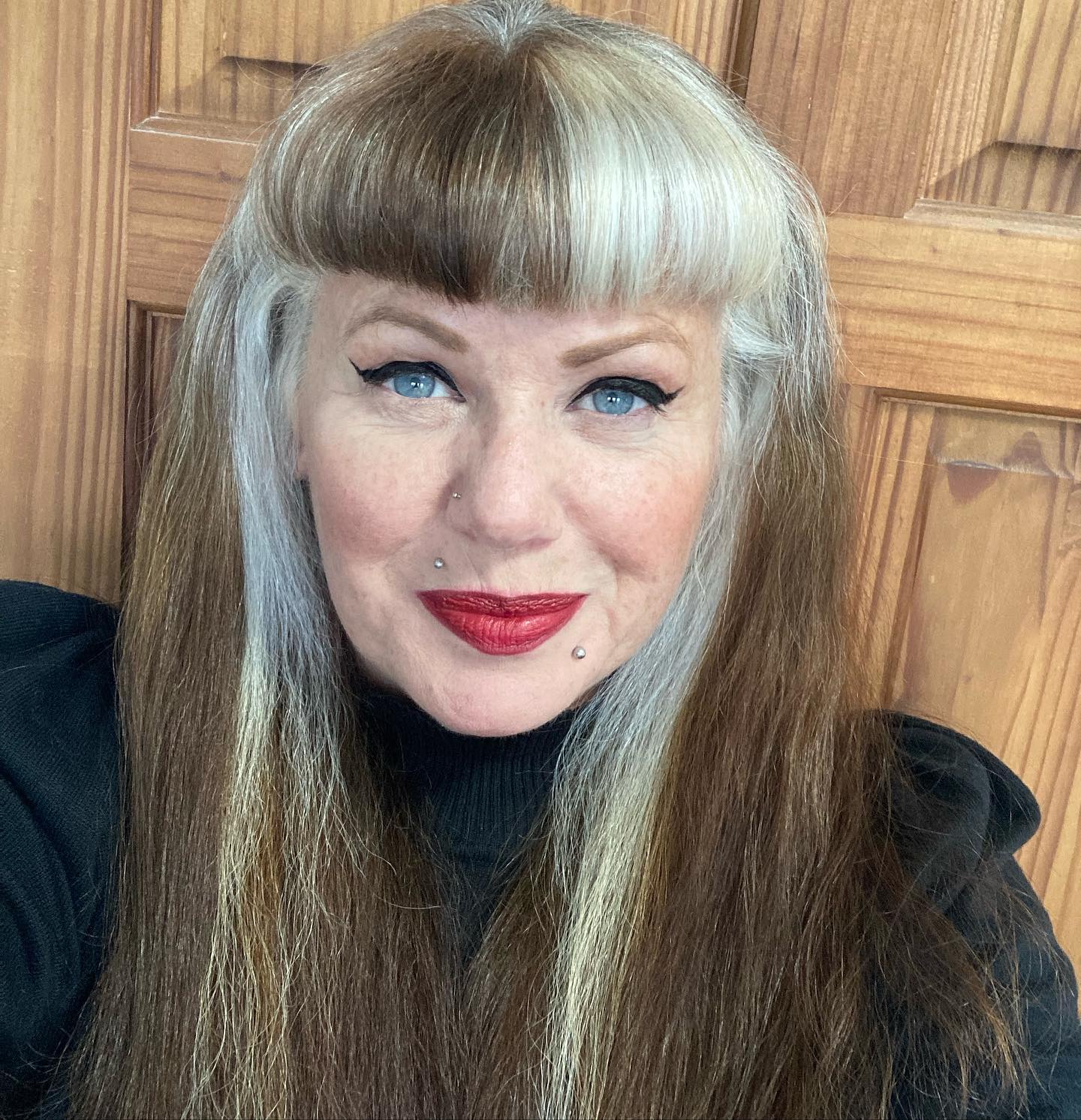 125+ Two Tone Hairstyles for Women