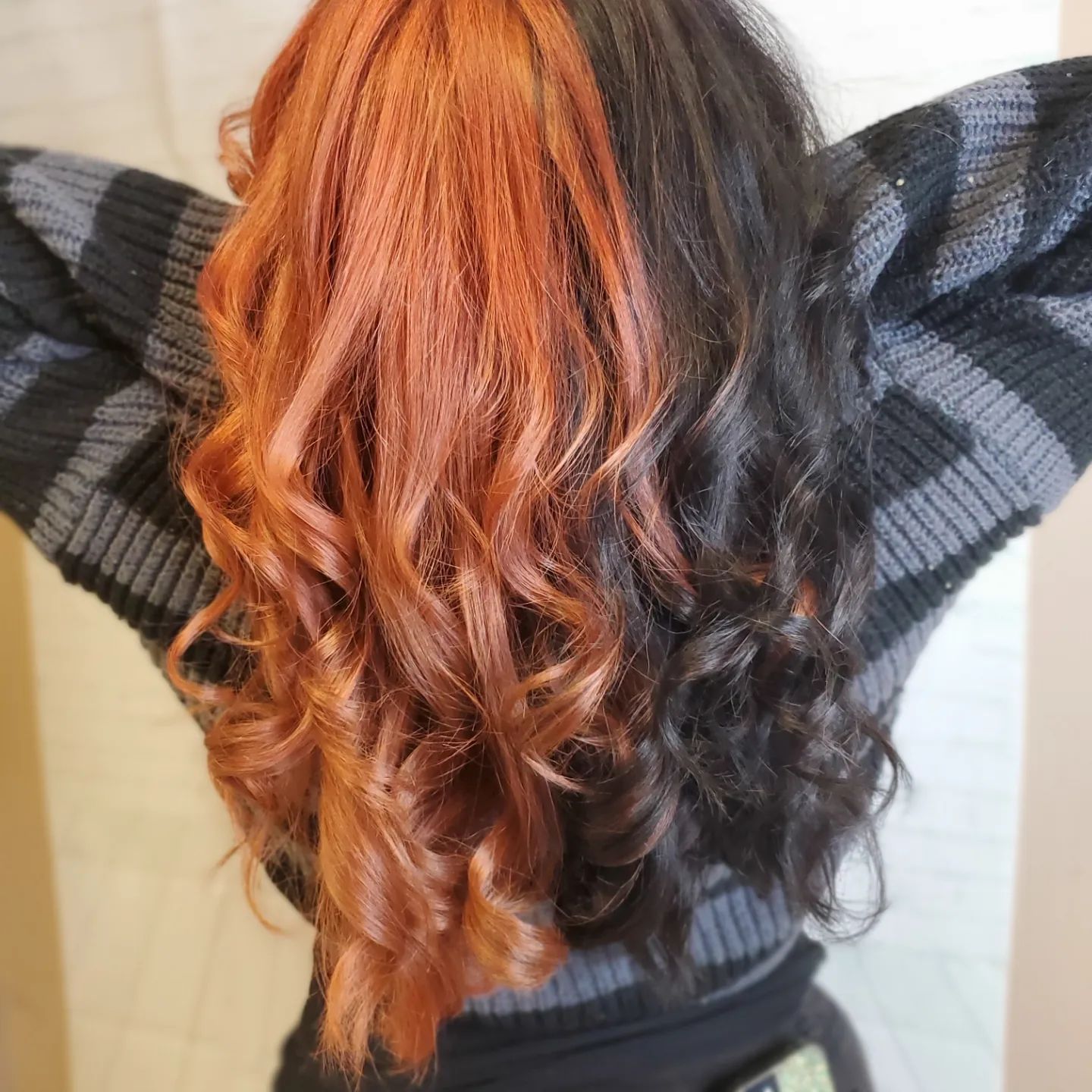 125+ Two Tone Hairstyles for Women