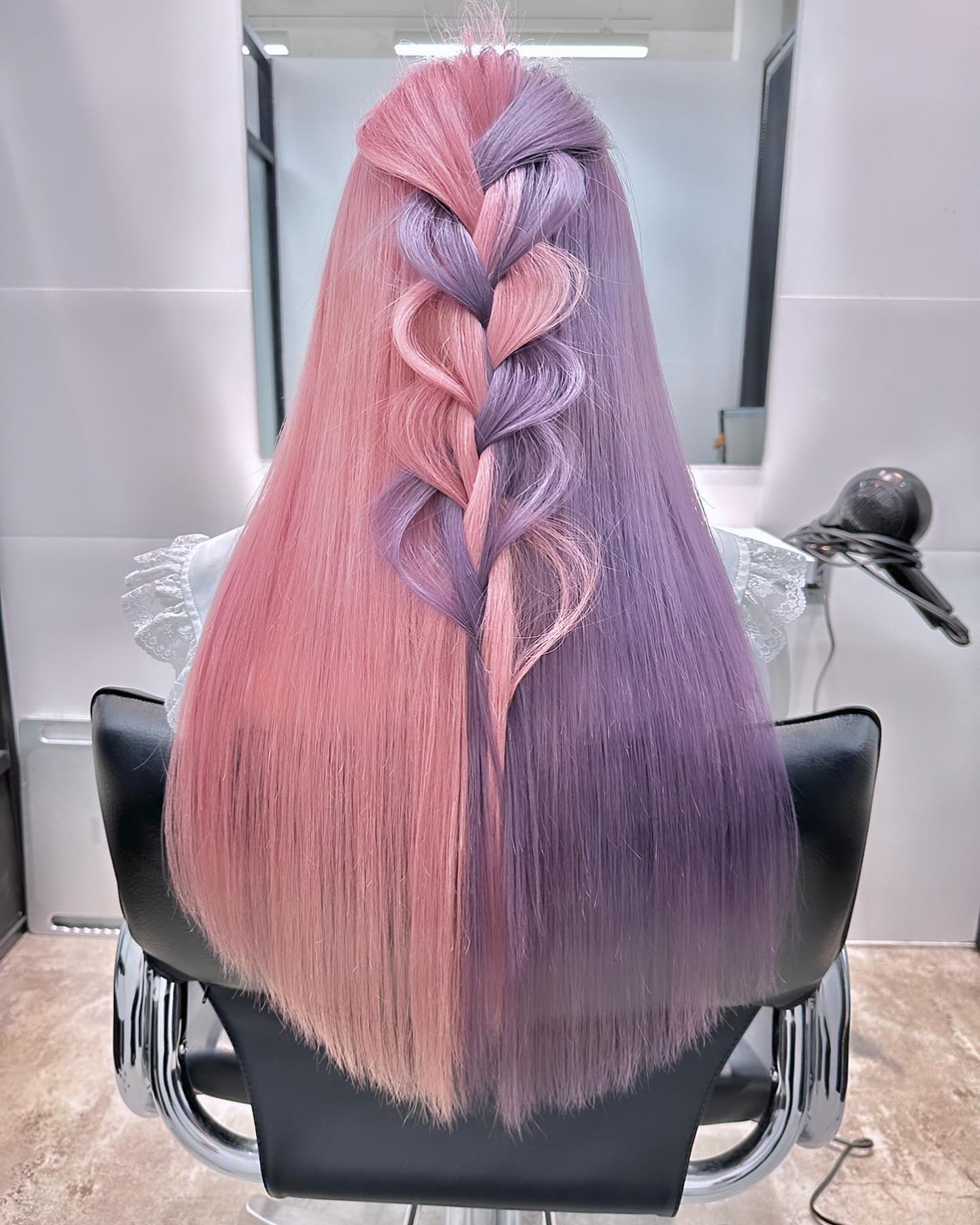 125+ Two Tone Hairstyles for Women