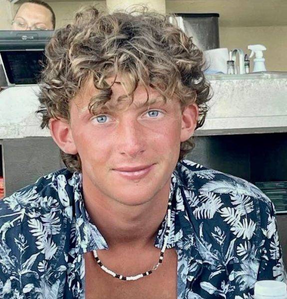 100+ Wavy Hairstyles for Men