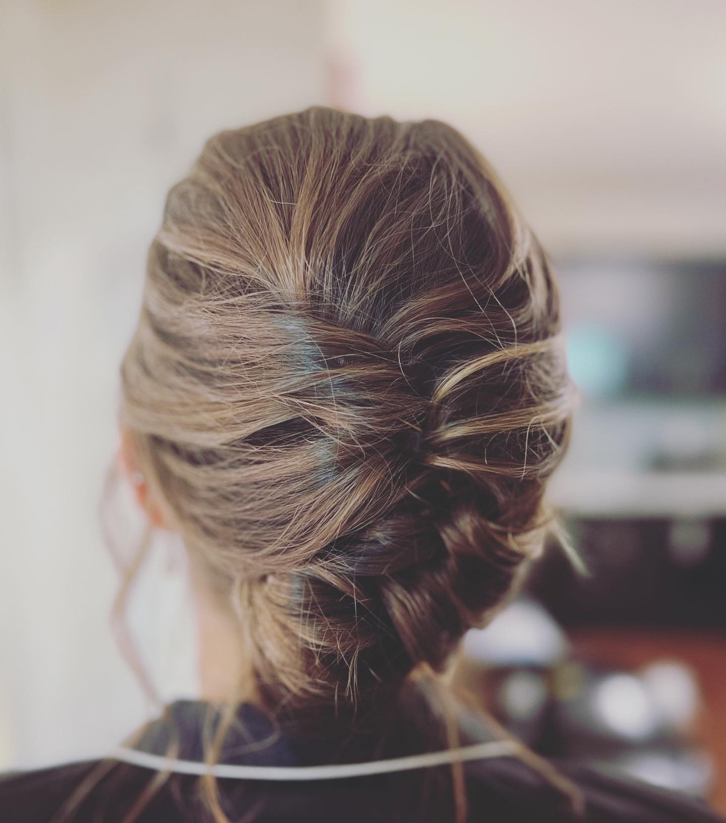 160+ Updos for Short Hair