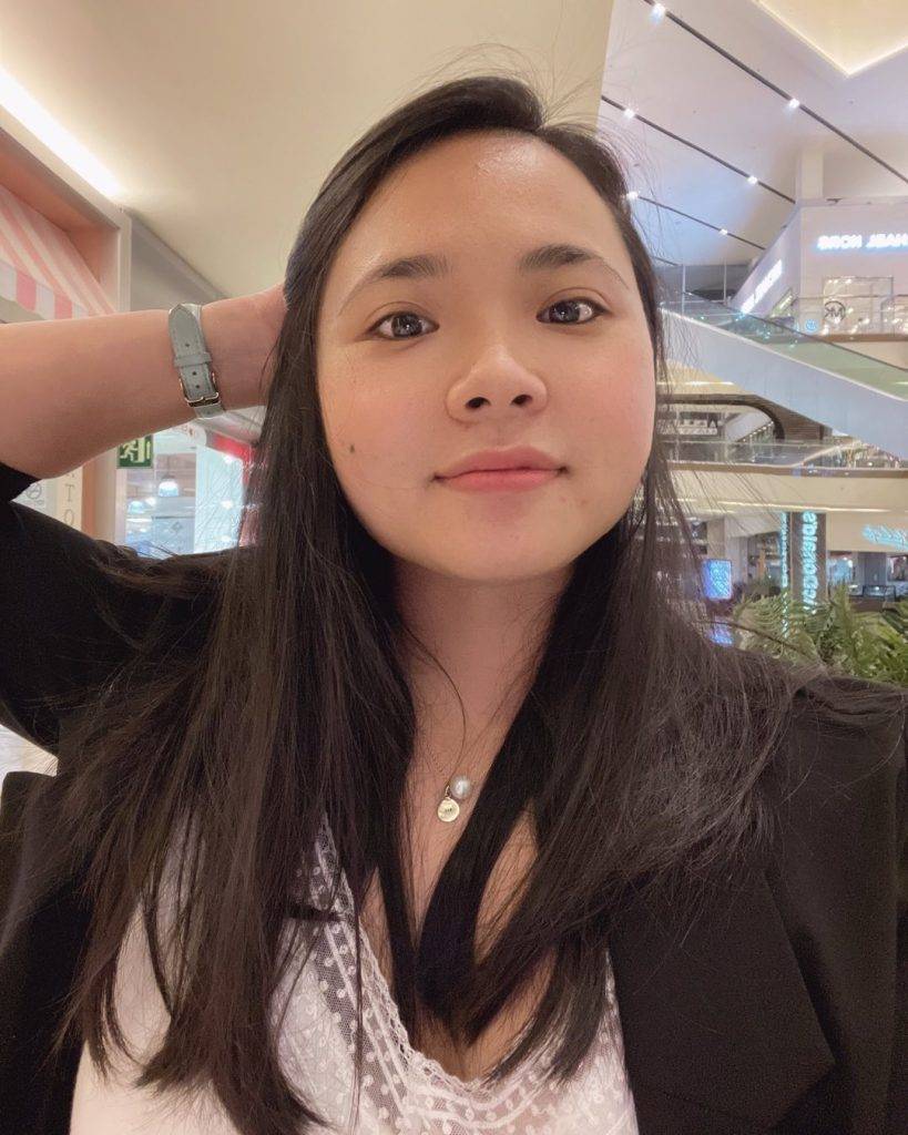 55+ Long Hairstyles for Round Face Shape Women