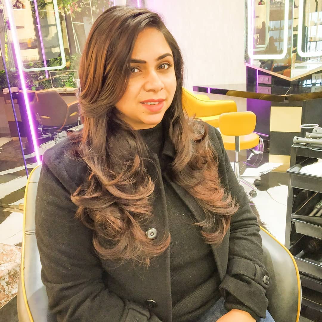 55+ Long Hairstyles for Round Face Shape Women